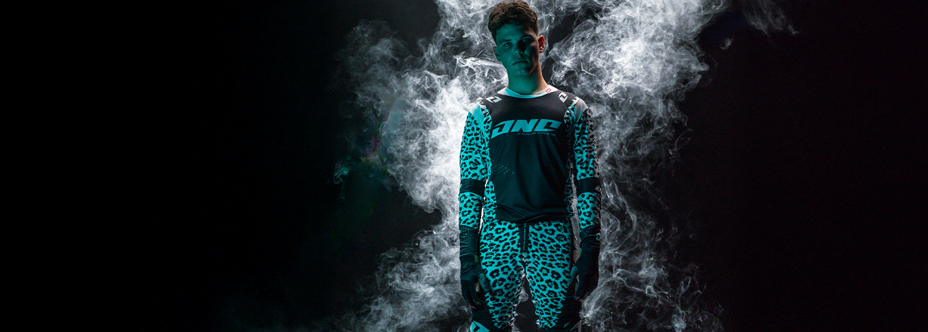 REPEAT HOODIE – ONE Industries